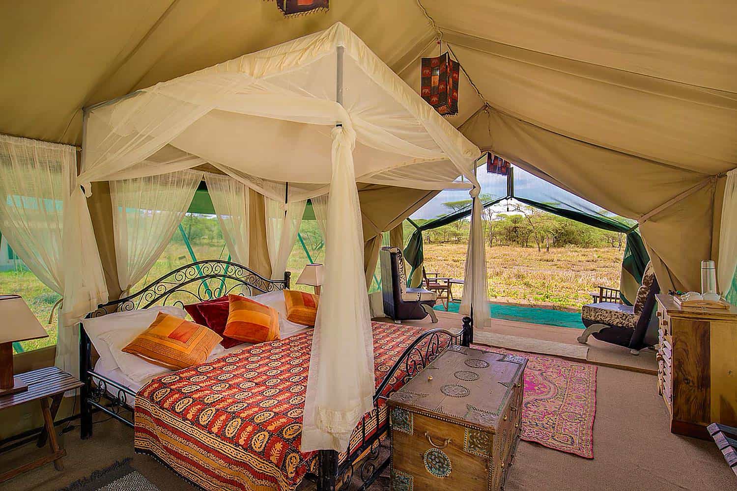 Top Mobile Camps for Wildebeest Migration Safari